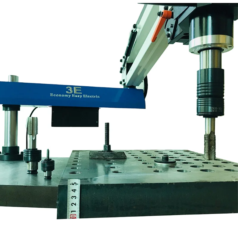 Tapping-arm-machine-m42