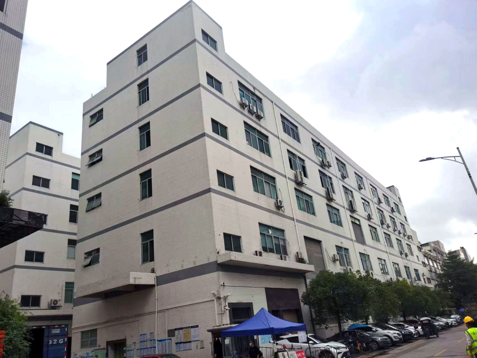 Dingfeng is a top leading functional bag manufacturer since 1998