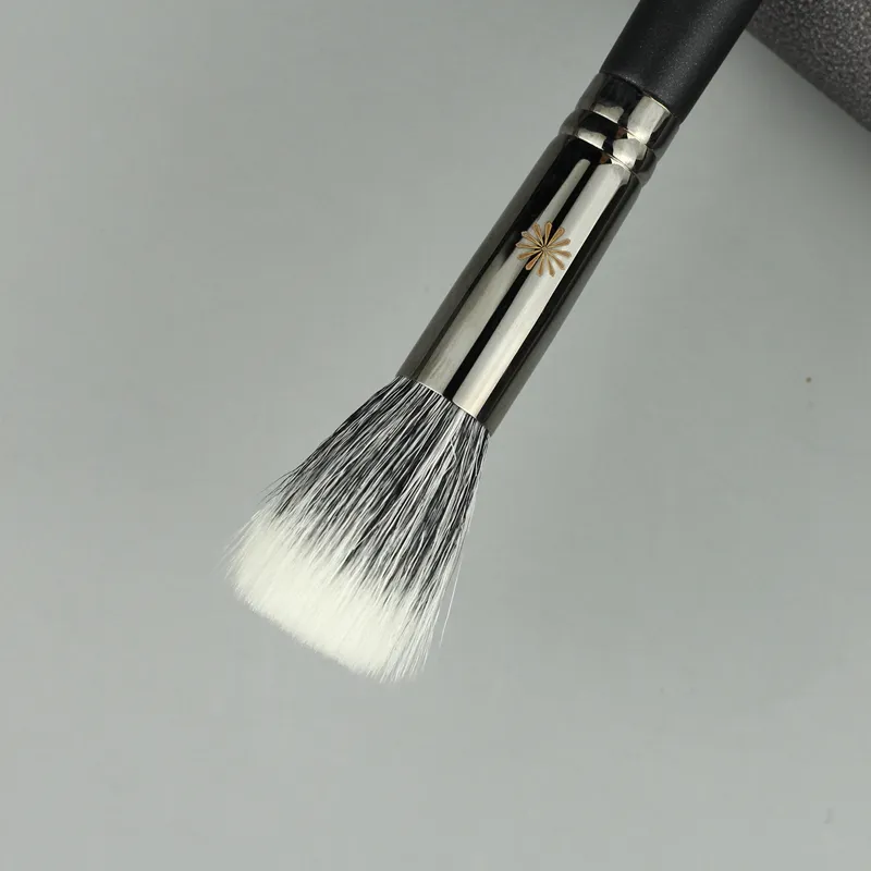 What Is A Stippling Brush?