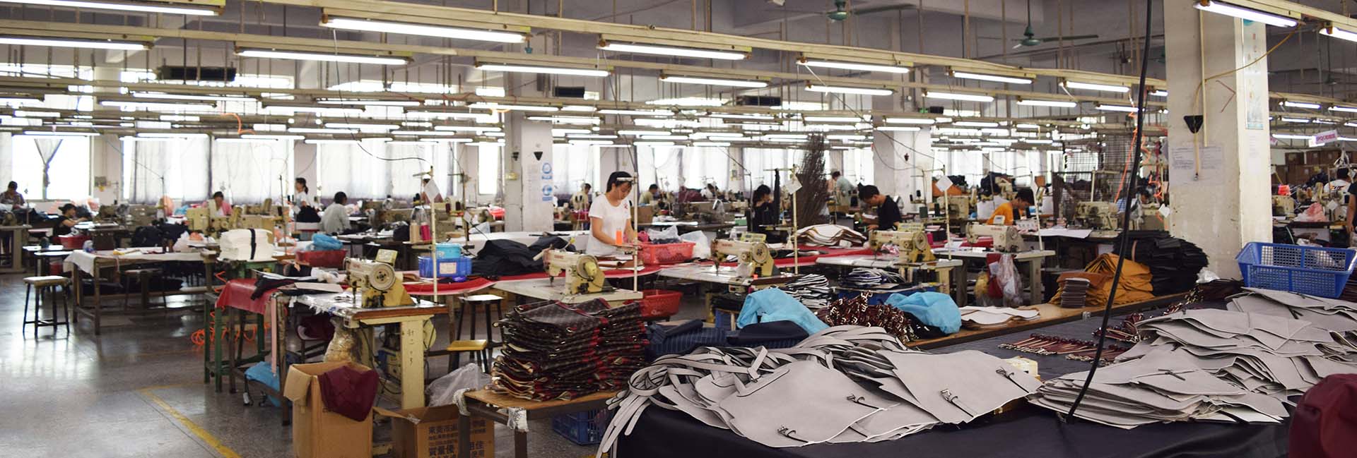 handbags, clutch bag, rucksack/school bag, purse, makeup bag, backpack ...