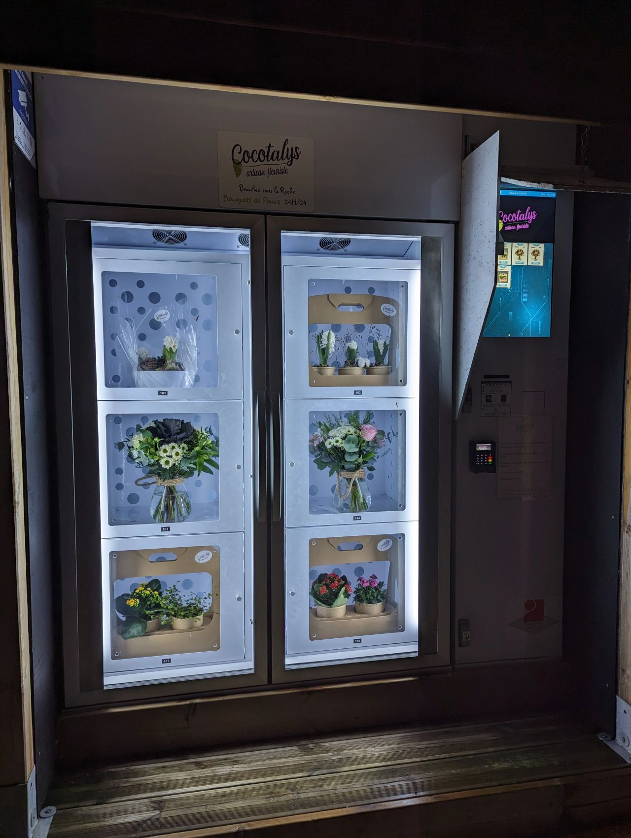 flower vending machine with cooling system and card reader