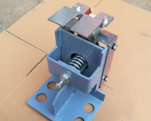 HOW IMPORTANT IS THE WEAR OF SLIDING GUIDE SHOES TO ELEVATOR OPERATION ...