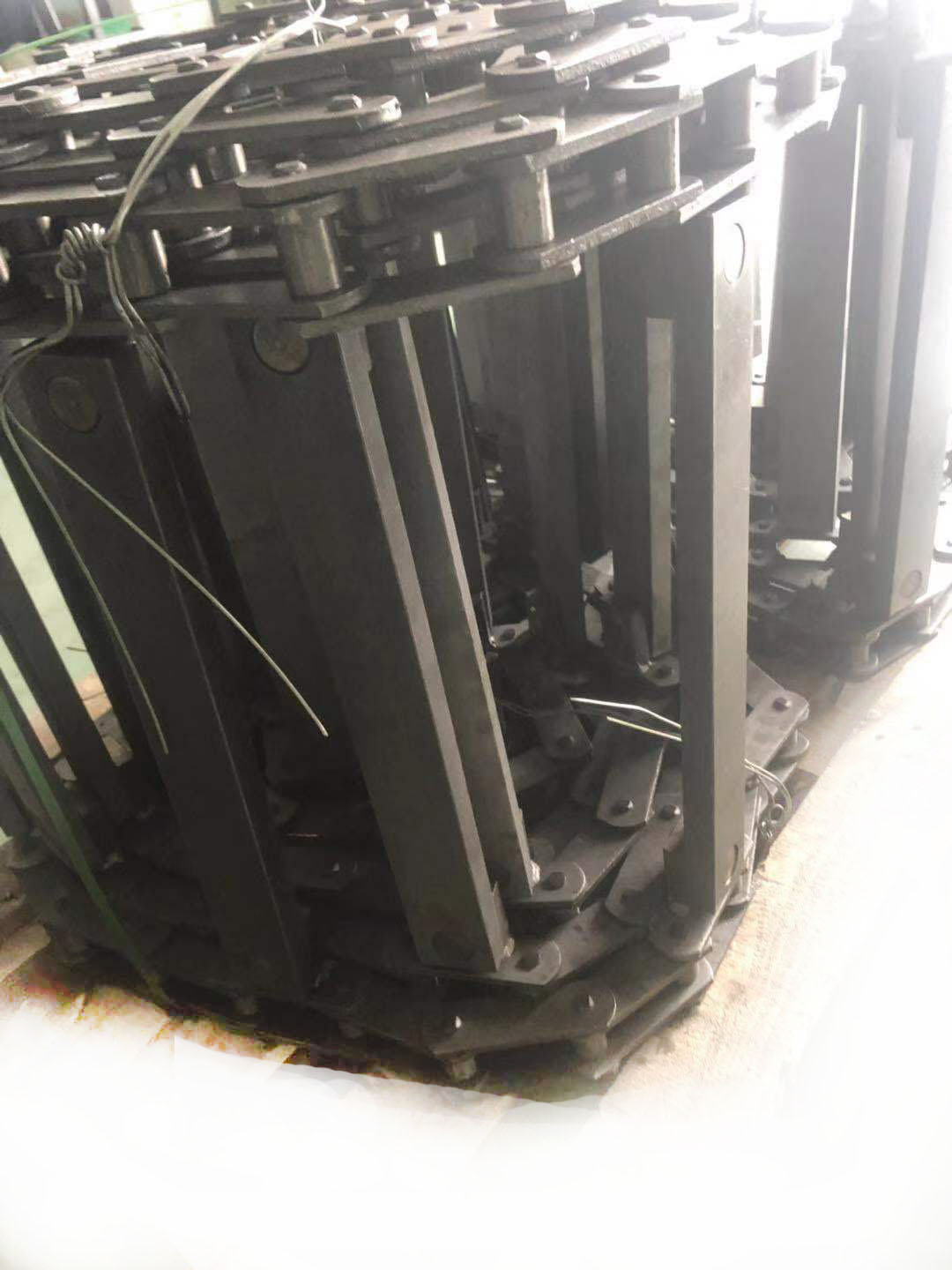 asphalt paver conveyor chain