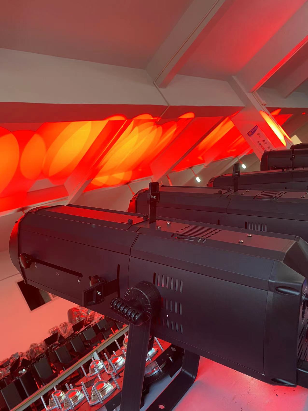 KingBird Lighting's Leko Profile LED Zoom 5in1 For Fashion Shows.