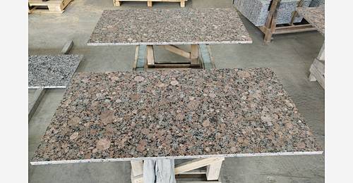 Baltic Red Granite Countertop - raise stone